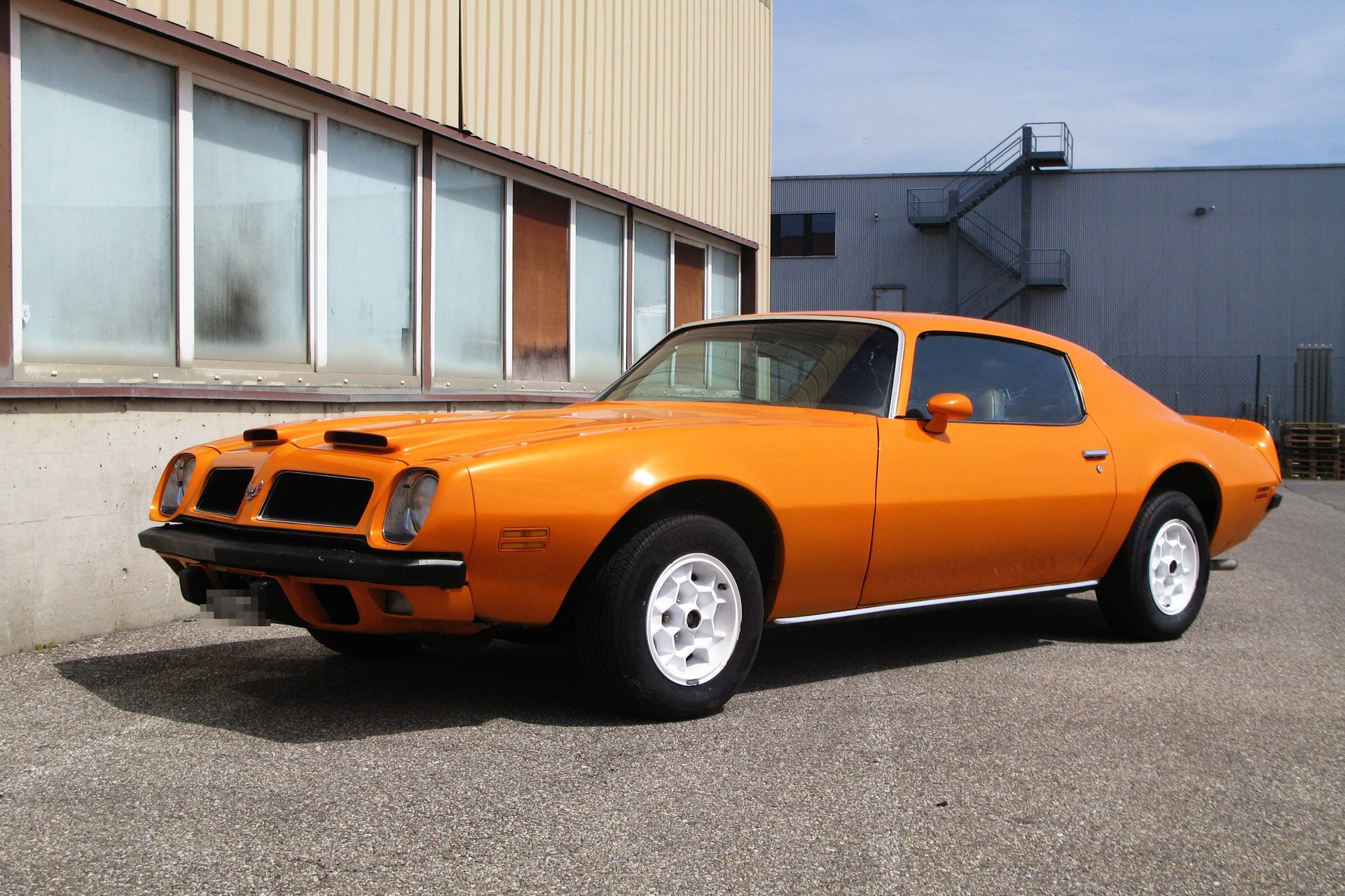 Australian Muscle Car Mania: Why Holden Fans Love American Iron