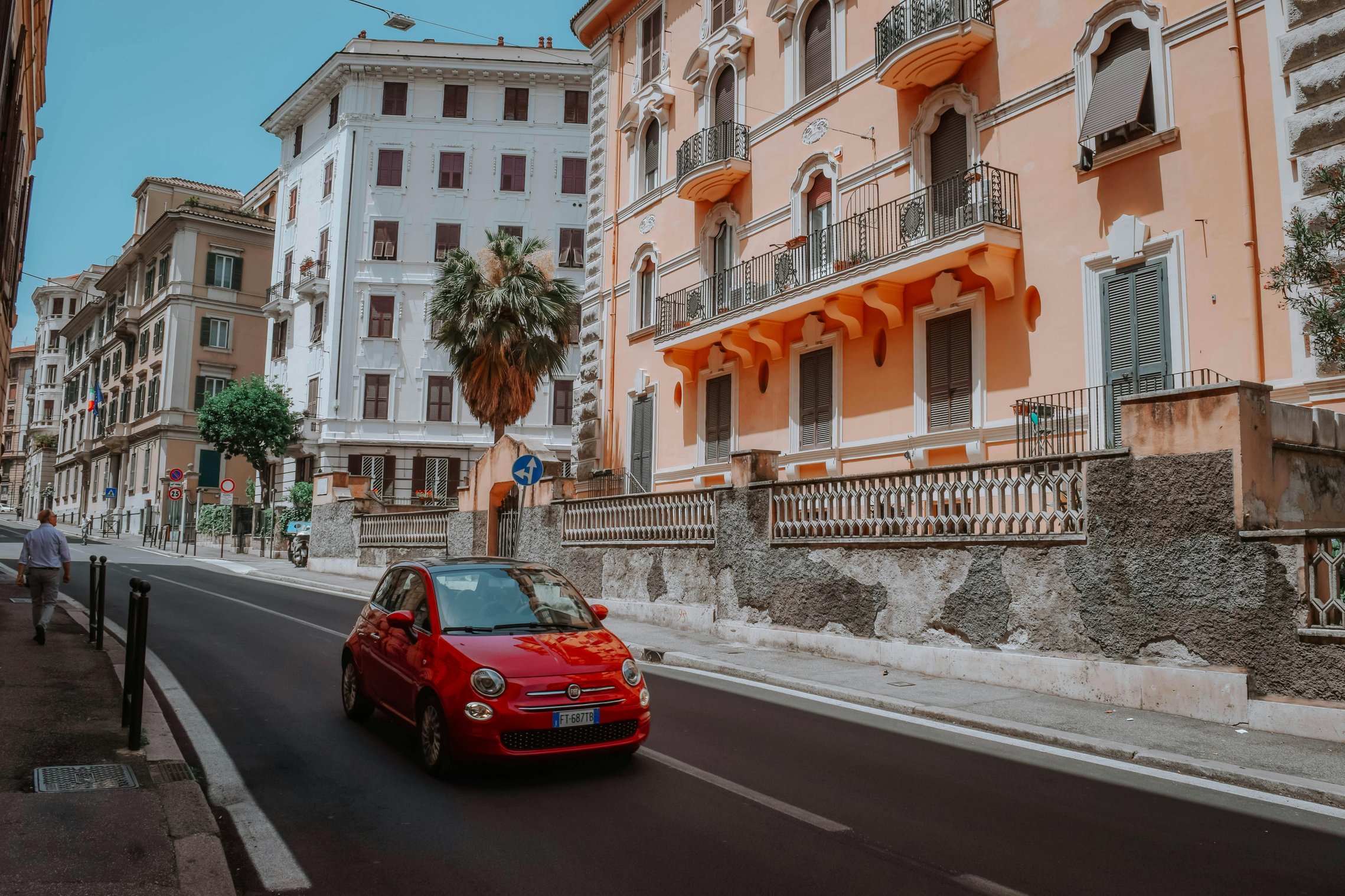 Import Car from USA to Italy: Complete Legal Guide 2025